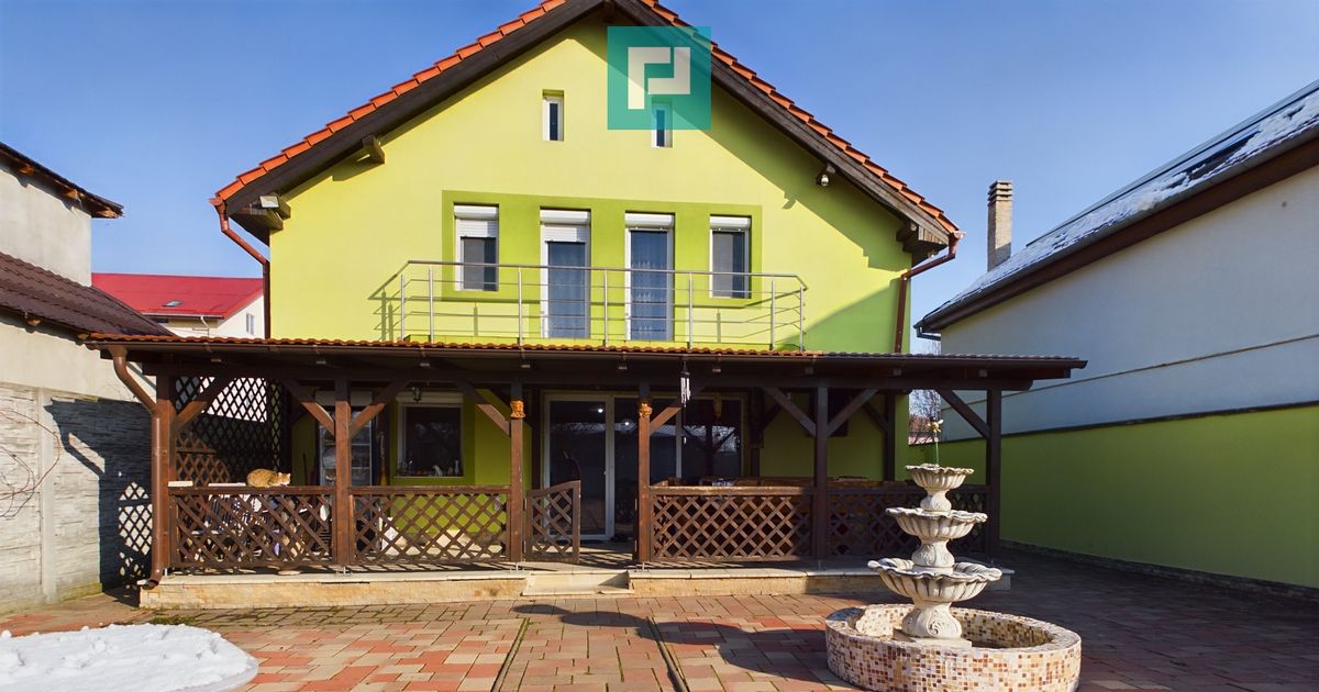 Case de vanzare in Arad, zona Sannicolau Mic - PROPERTY LAB