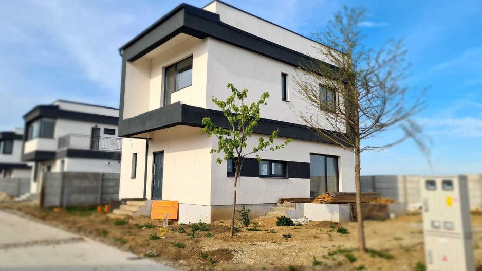 Casa / Vila cu 4 camere de vanzare in Tunari - RIMO