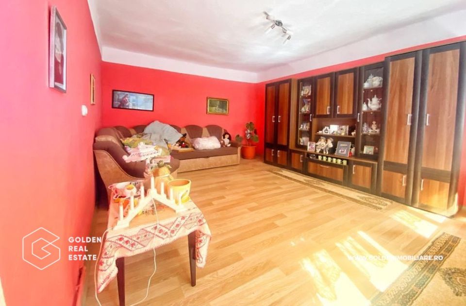 Casa individuala, zona Ronat, Comision o % - Golden Real Estate