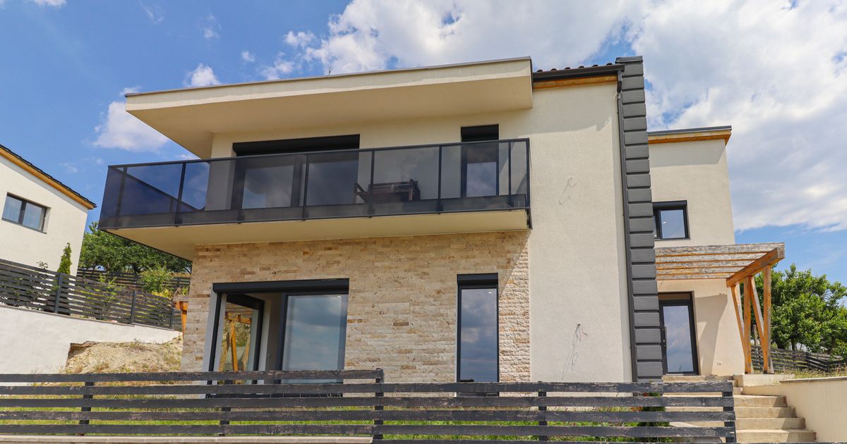Case de vanzare in Dezmir - Impakt Imobiliare