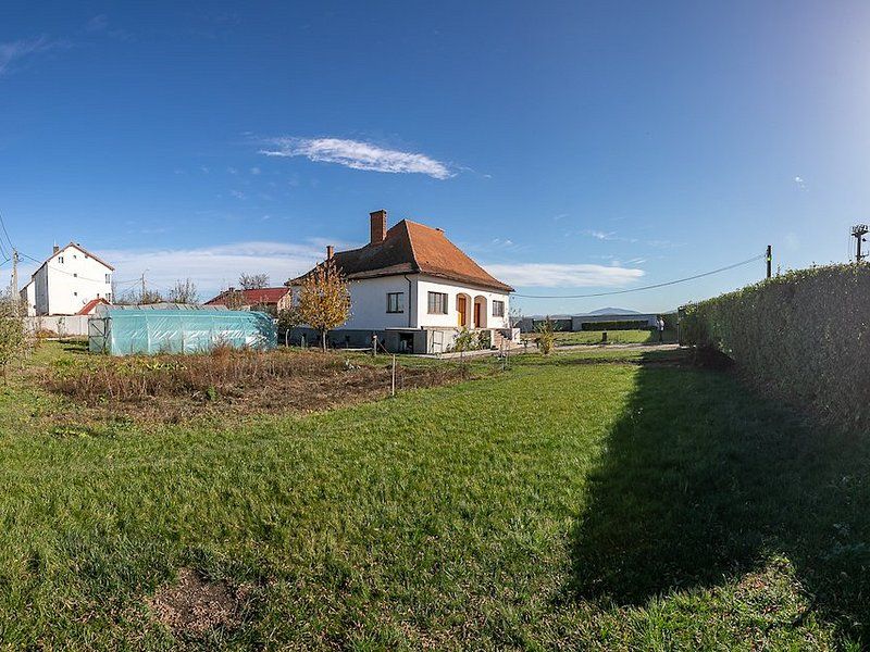 Domeniu de 9000 mp - Ideal pentru Dezvoltare Imobiliara sau Business de Lux! - New House In Town