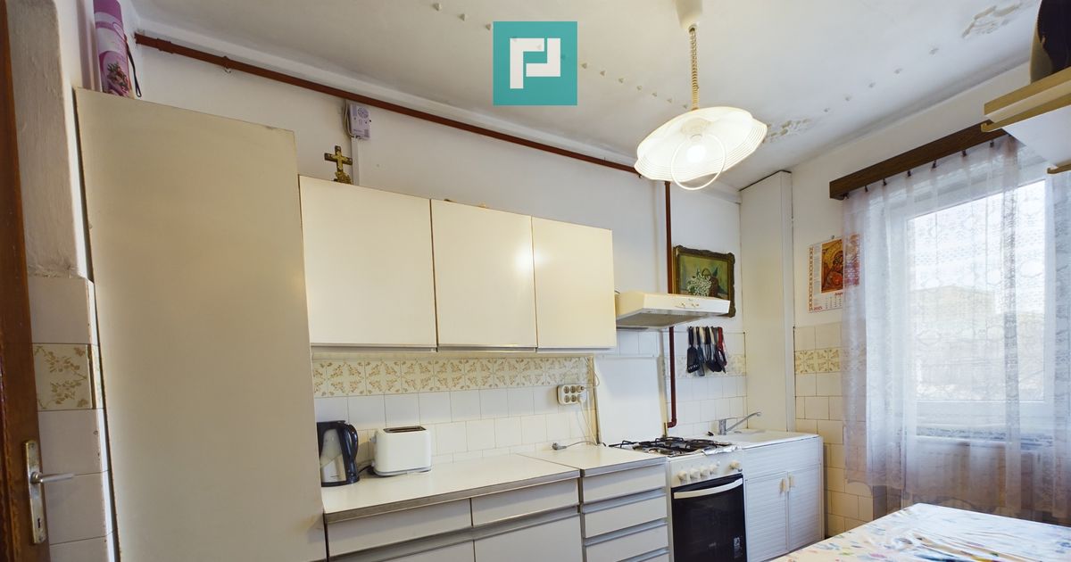 Apartament cu 3 camere de vanzare in Podgoria, Arad - PROPERTY LAB