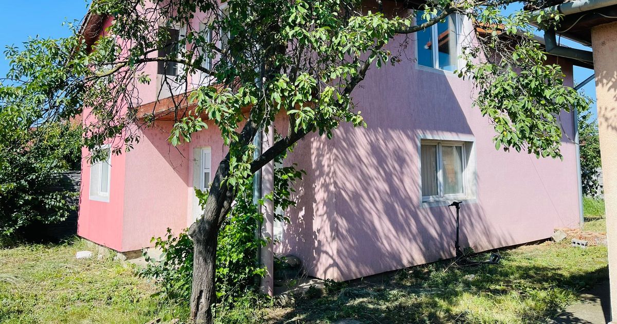 Casa / Vila cu 4 camere de vanzare in Giarmata - Bindea Imobiliare