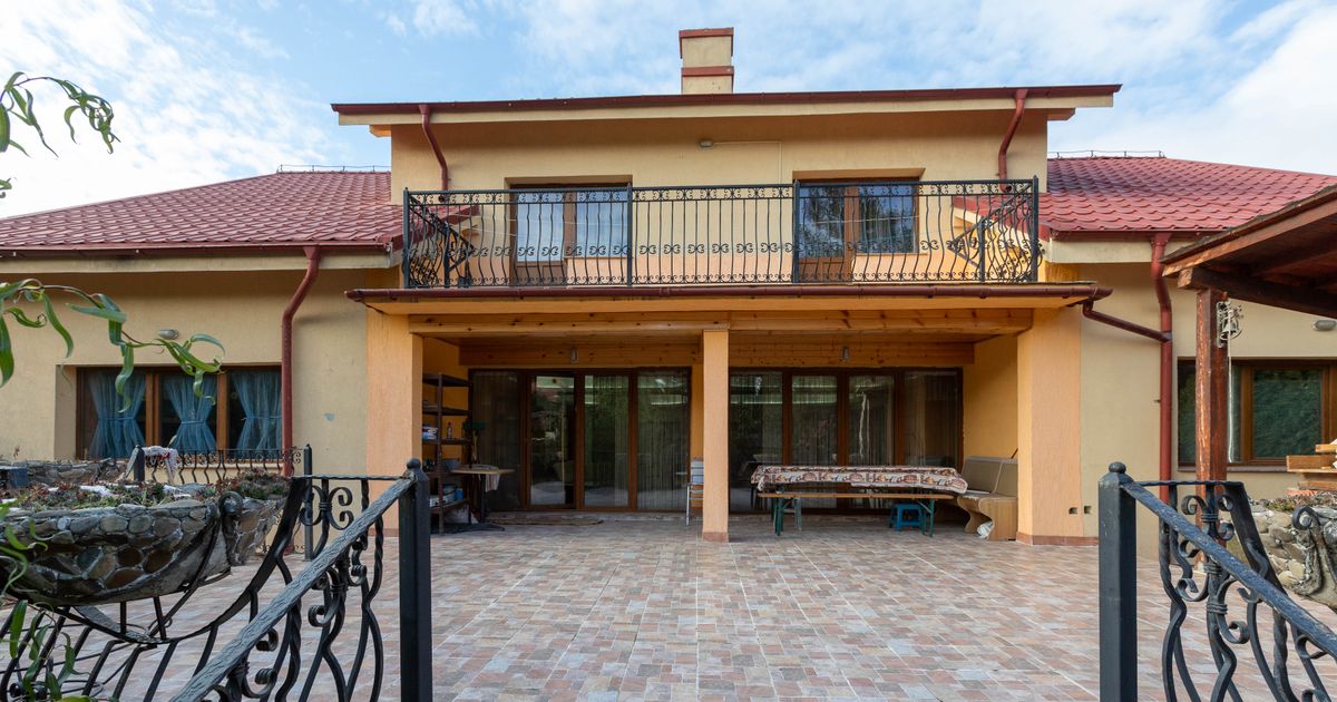 Casa / Vila cu 6 camere de vanzare in Gheraiesti, Bacau - REEVO