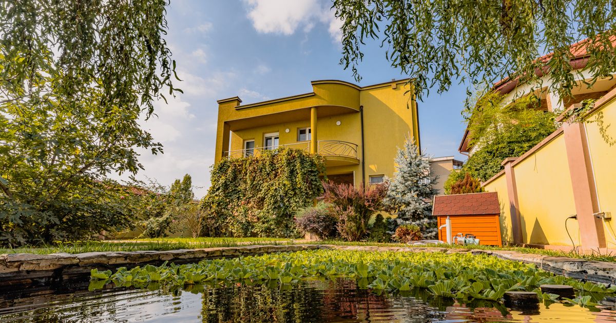 Casa / Vila cu 8 camere de vanzare in Parneava, Arad - PROPERTY LAB