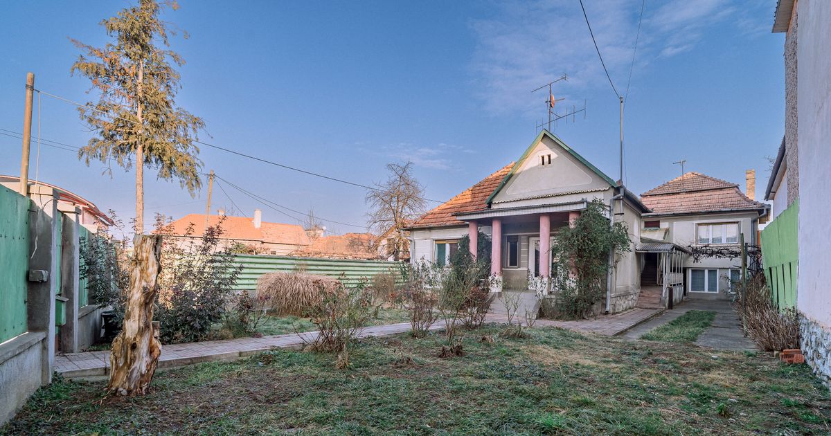 Case de vanzare in Alesd, zona Central - ACASA Oradea