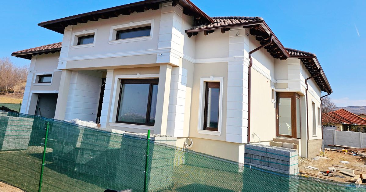 Casa 6 camere in Ciugud, dotari premium si design modern, 710 mp teren ...