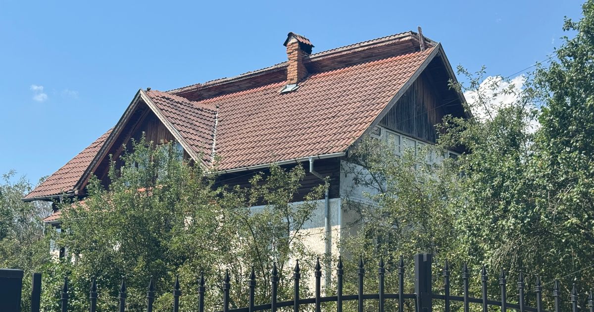CASA 11 CAMERE TEREN 893 MP LERESTI ARGES - VM EXPERT IMOBILIARE MUSCEL